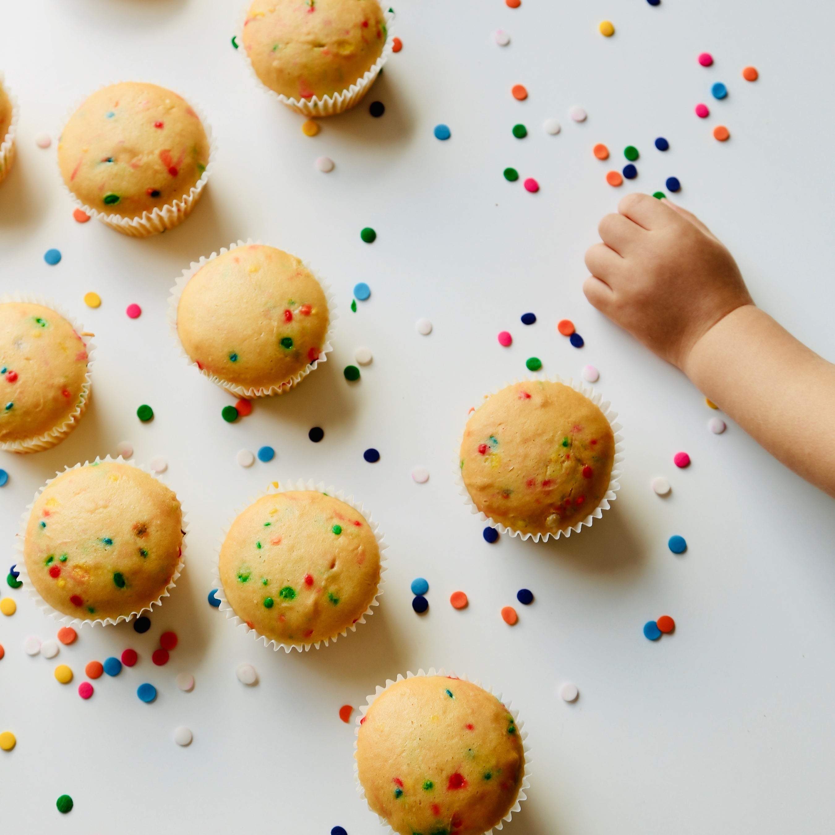 Mondo Kitchen Naked Cakes & Decorating Supplies