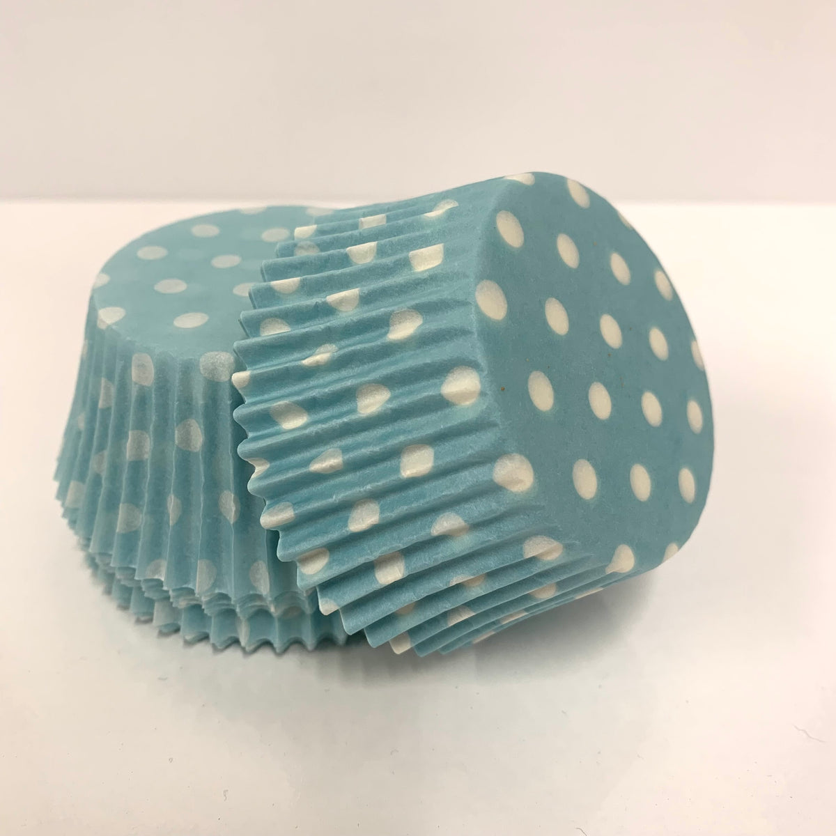 Cupcake Case DOTTY BLUE 700 — Mondo Kitchen Naked Cakes & Decorating ...