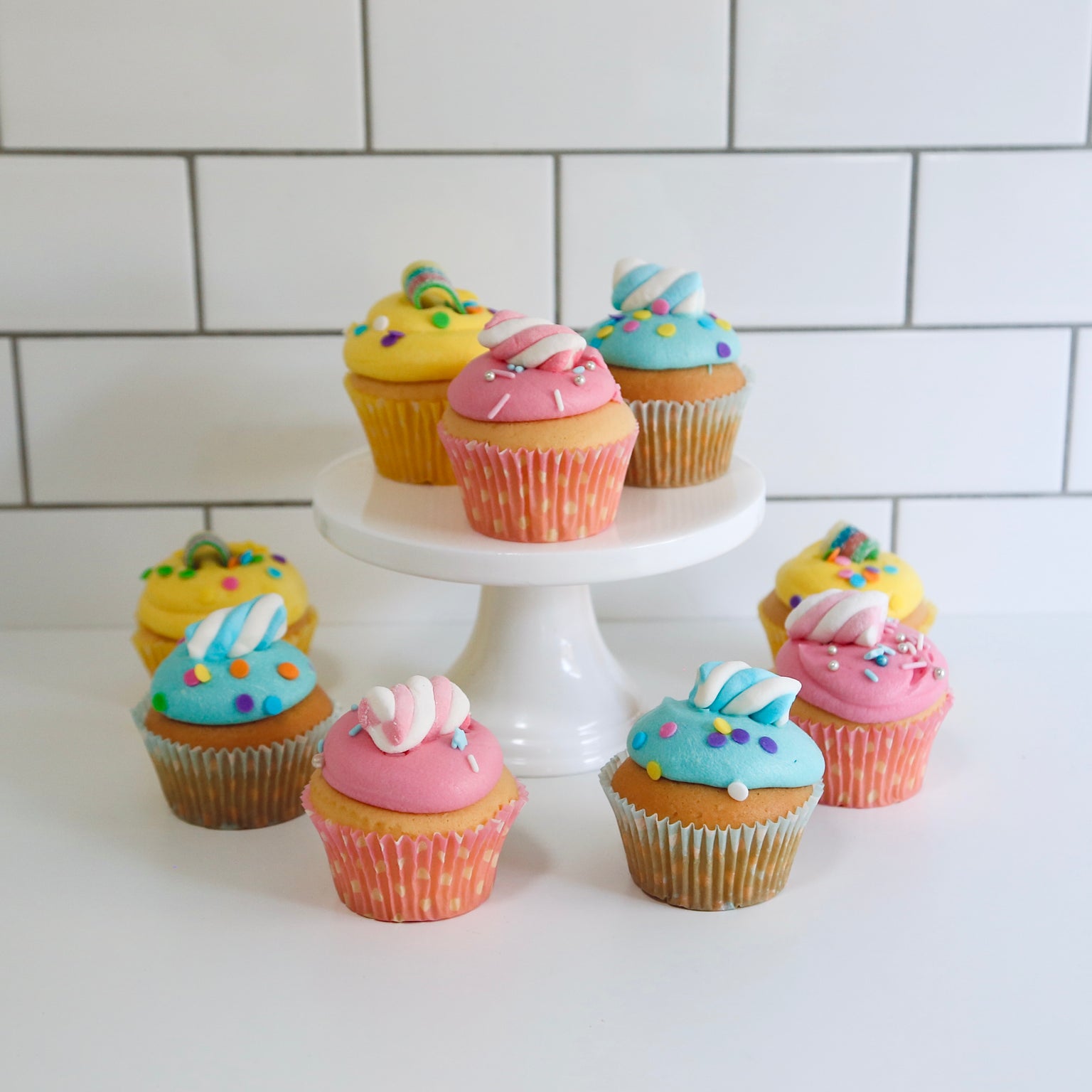 Mondo Kitchen Naked Cakes & Decorating Supplies