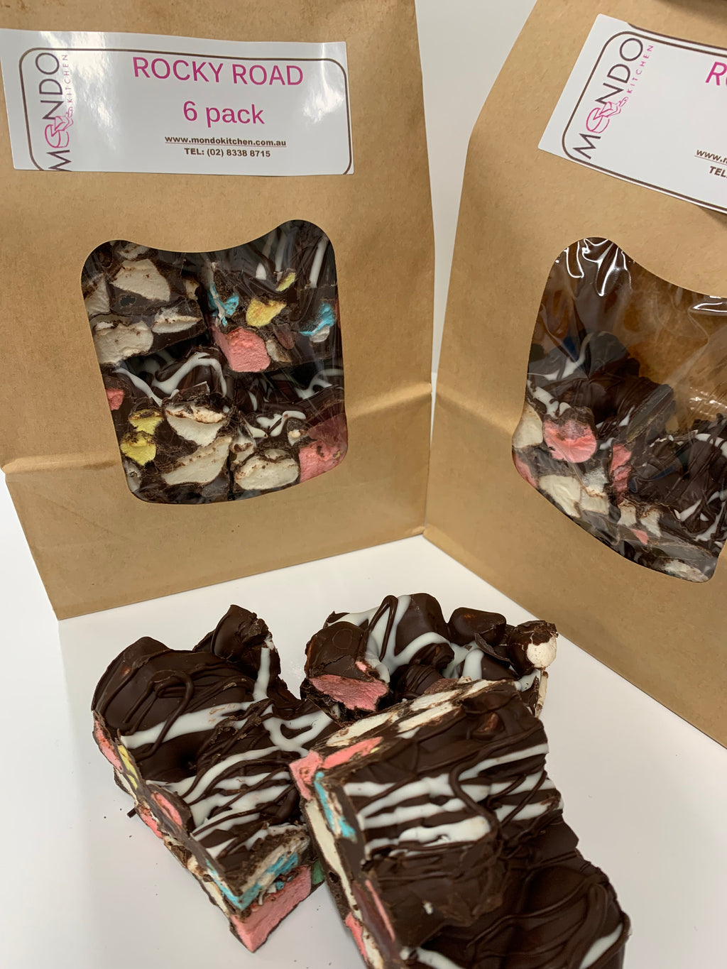 Mondo Kitchen Naked Cakes & Decorating Supplies